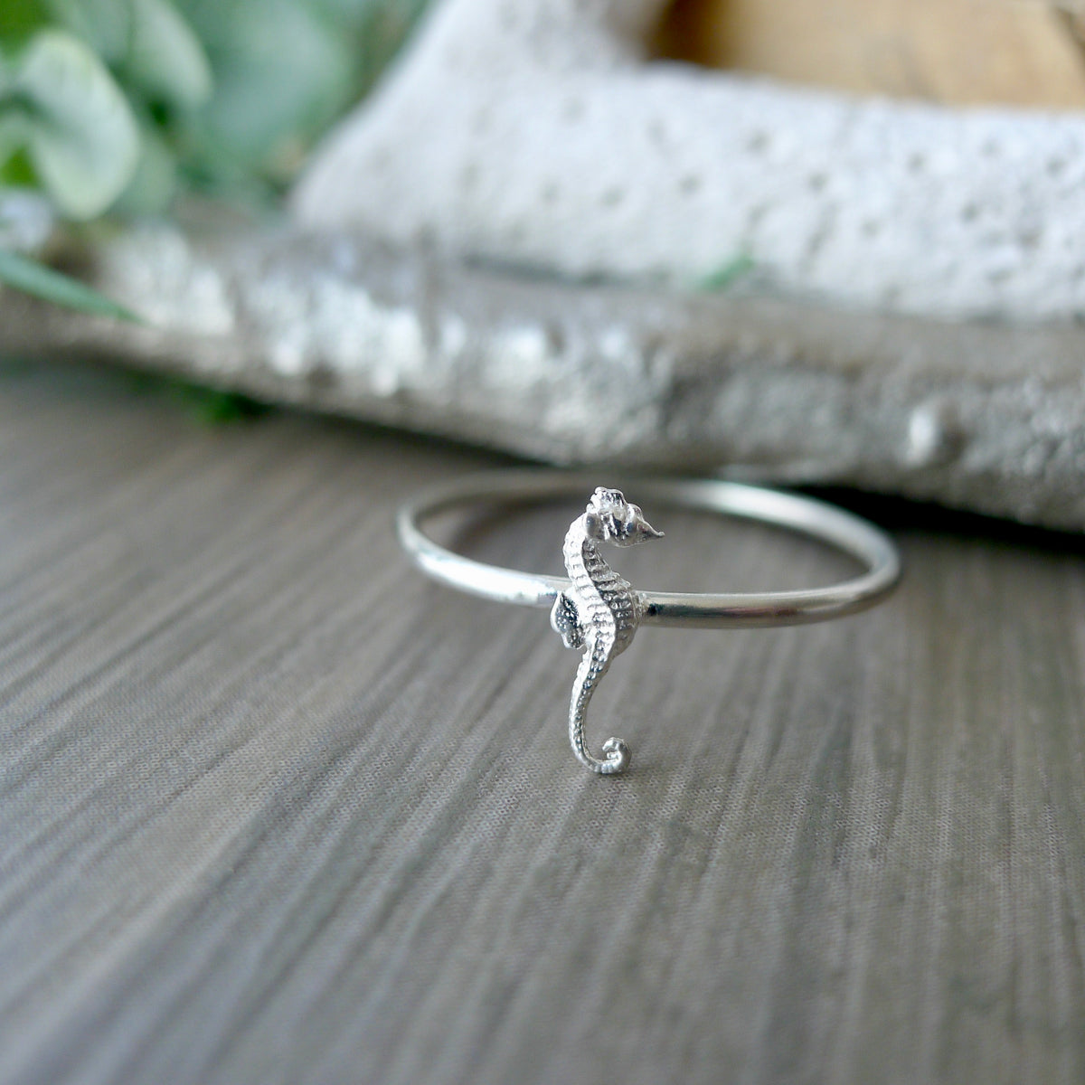 Seahorse Ring – Silver Moose Arts